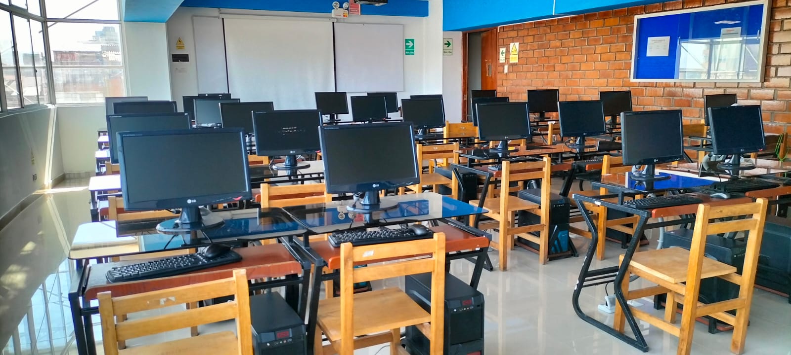LABORATORIO DE INFORMÁTICA – UPeCEN